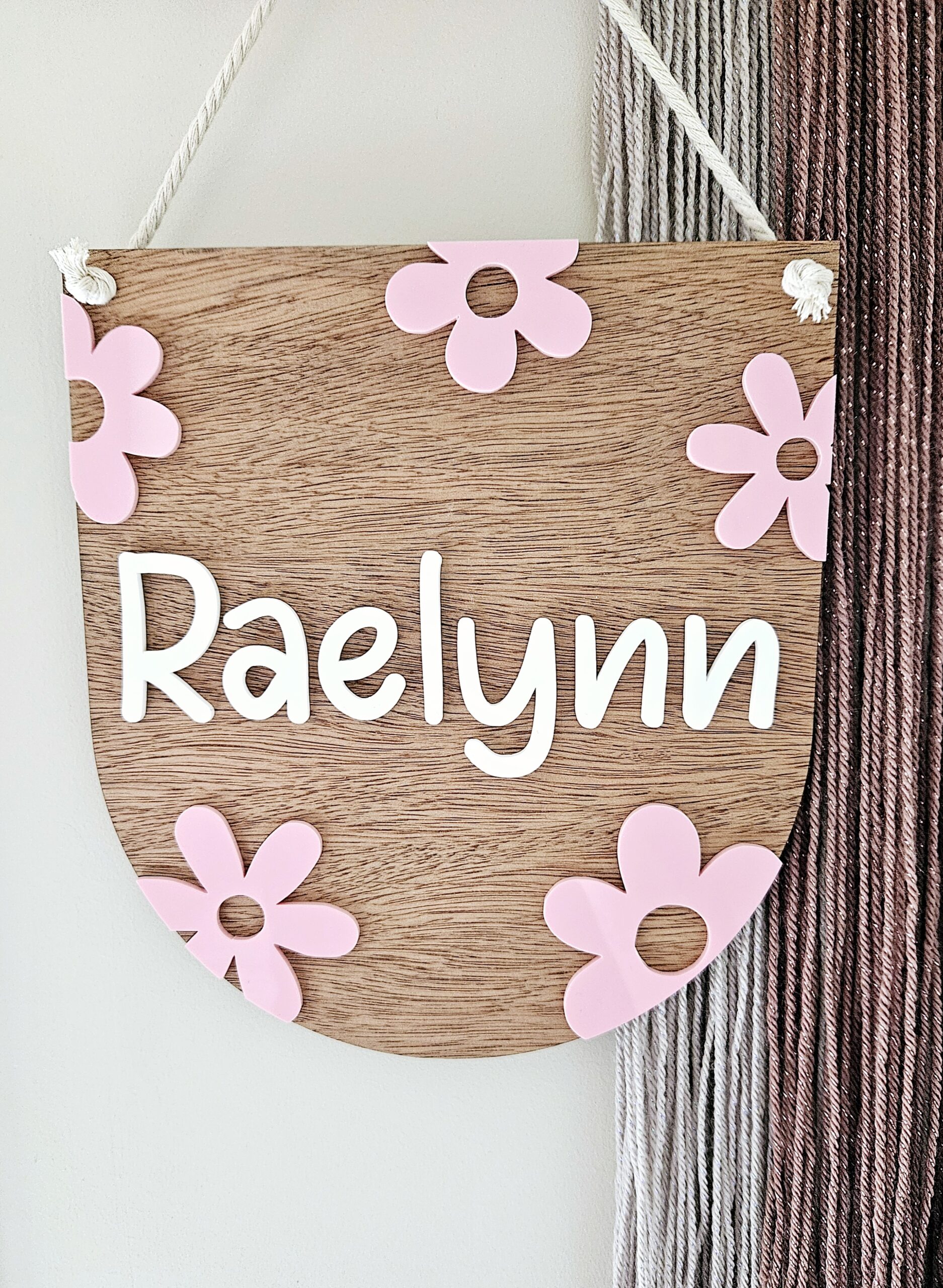 Daisy Name Sign – Love 2 Laser